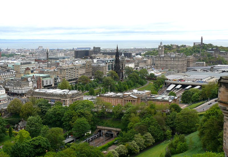 3 Reasons to Visit Edinburgh Scotland